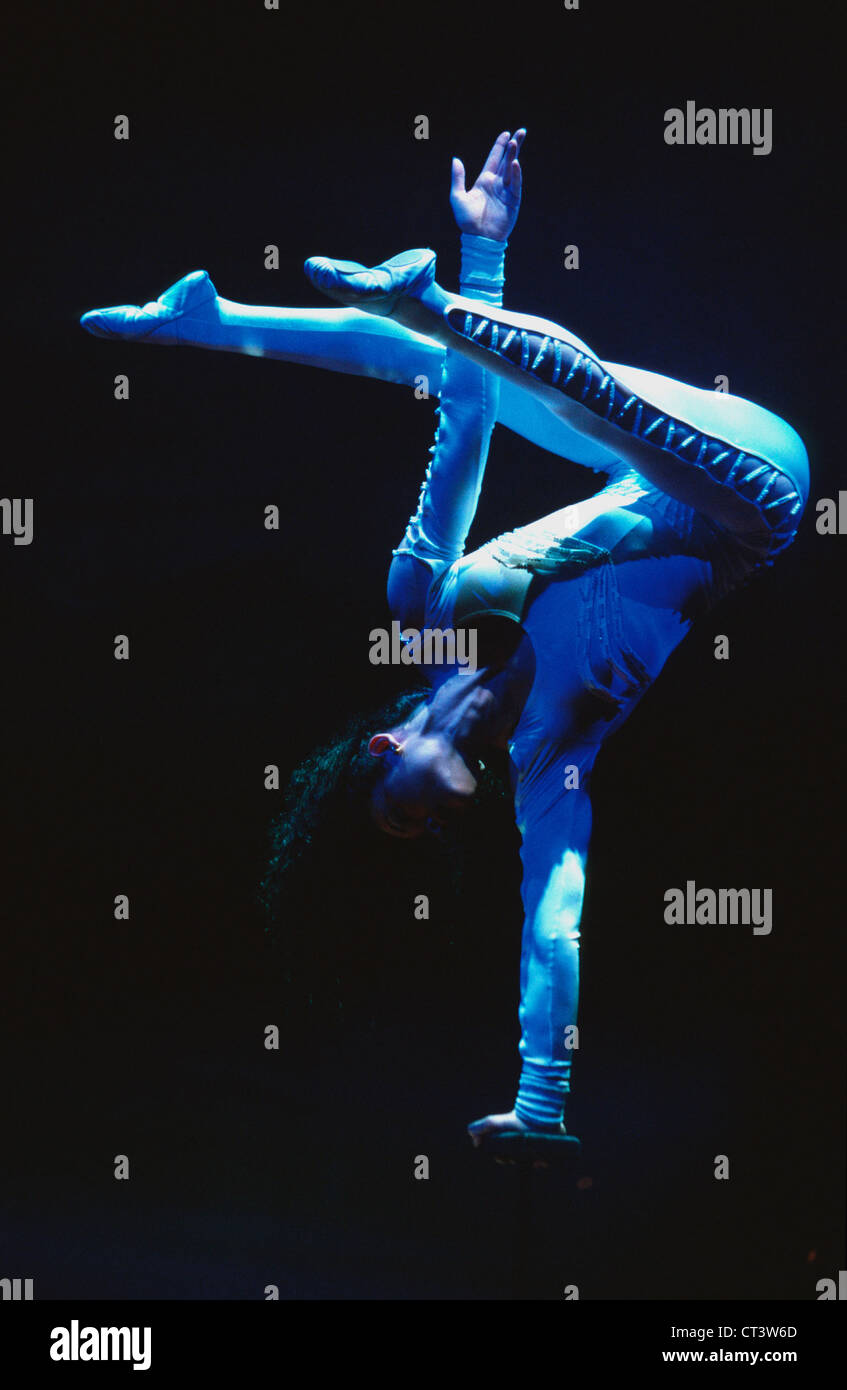Circus Roncalli, handstand acrobatics Stock Photo - Alamy