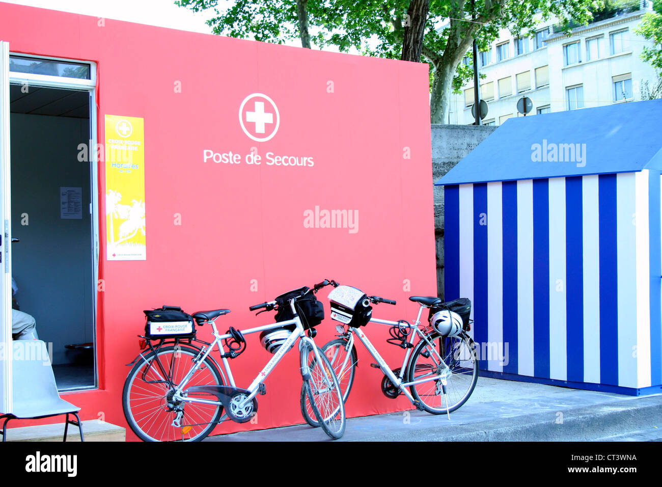 First aid stations hi-res stock photography and images - Alamy