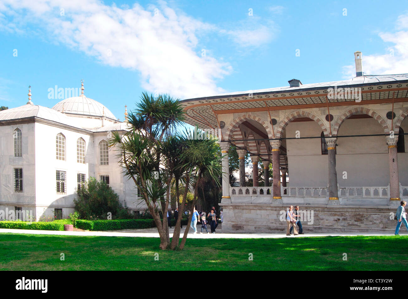 Turkey, Istanbul, Topkapi, Palace, Courtyard Stock Photo - Alamy