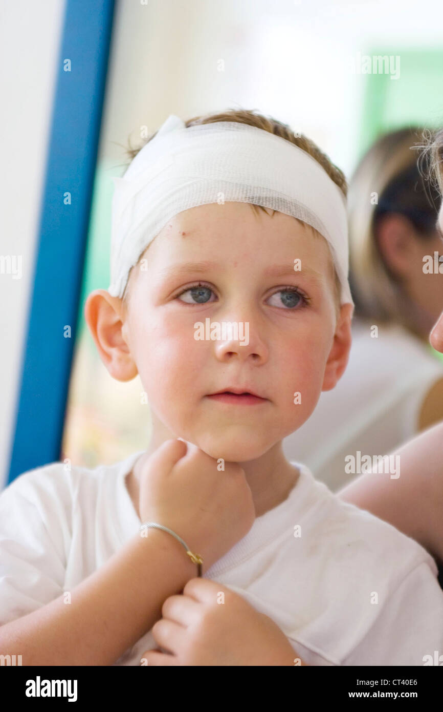 5 year old head injury hi-res stock photography and images - Alamy