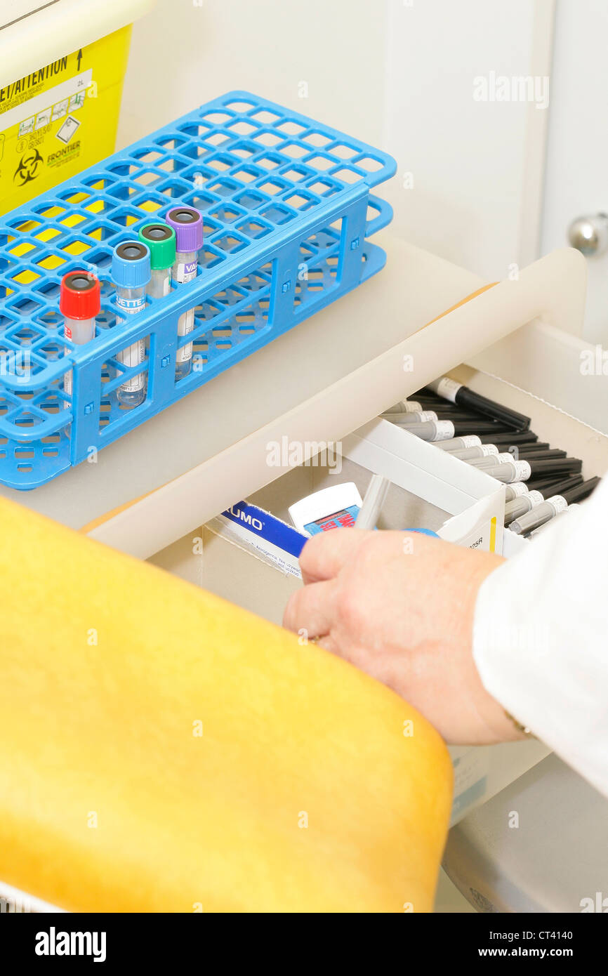 Venipuncture preparation hi-res stock photography and images - Alamy