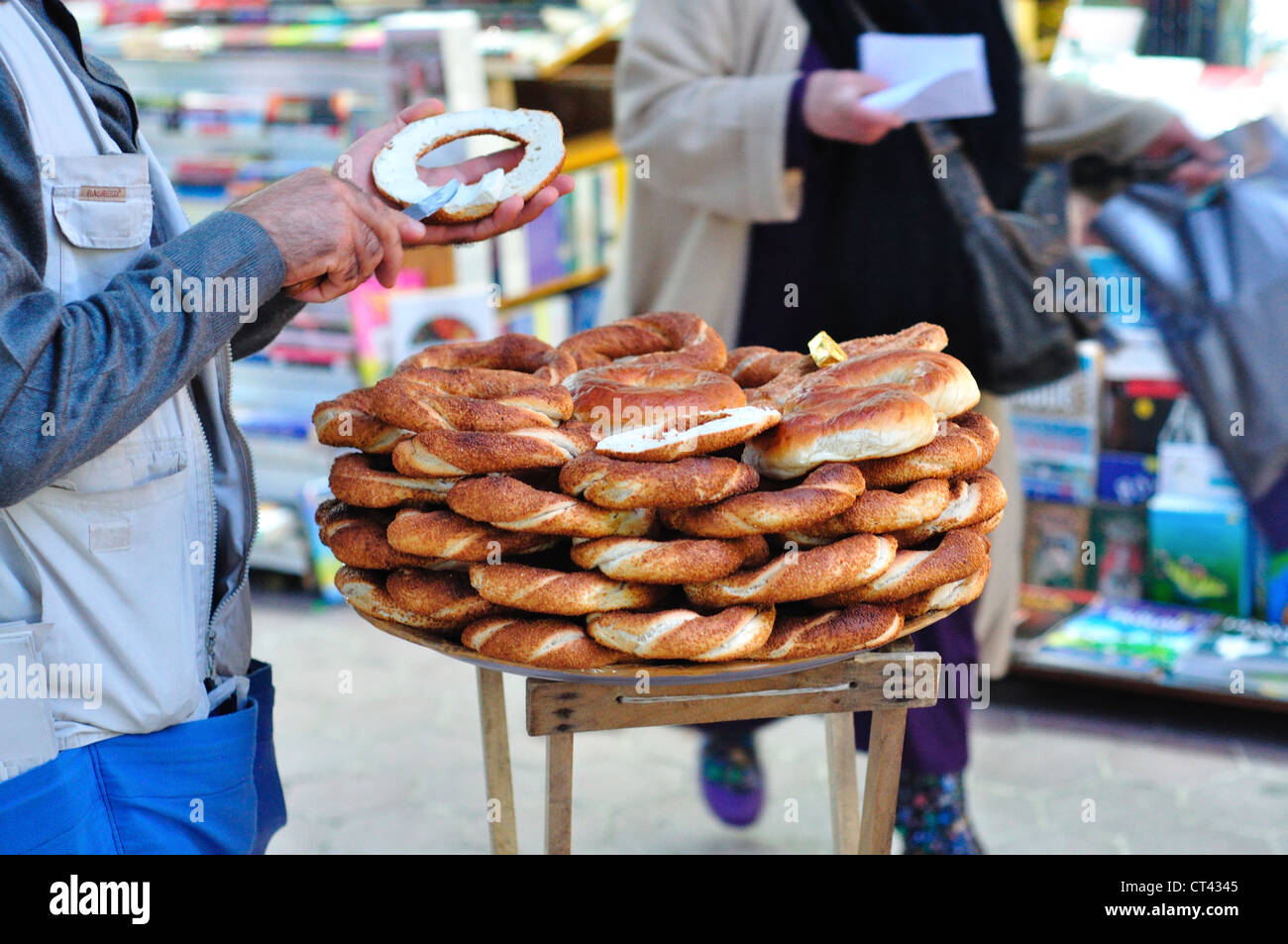 Istanbul street vendor hi-res stock photography and images - Alamy