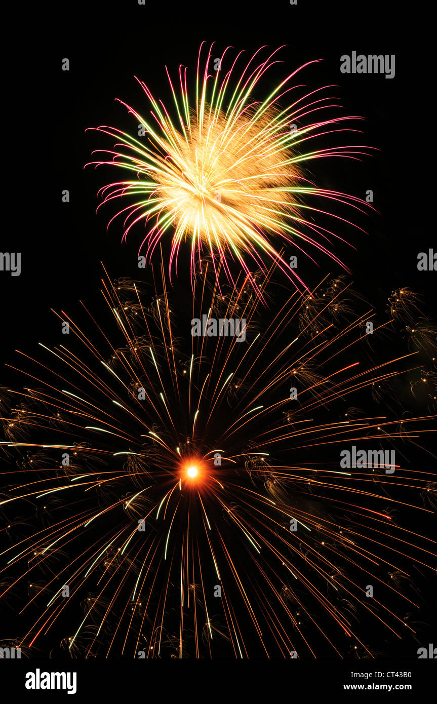 Boom zoom at a fireworks display Stock Photo - Alamy