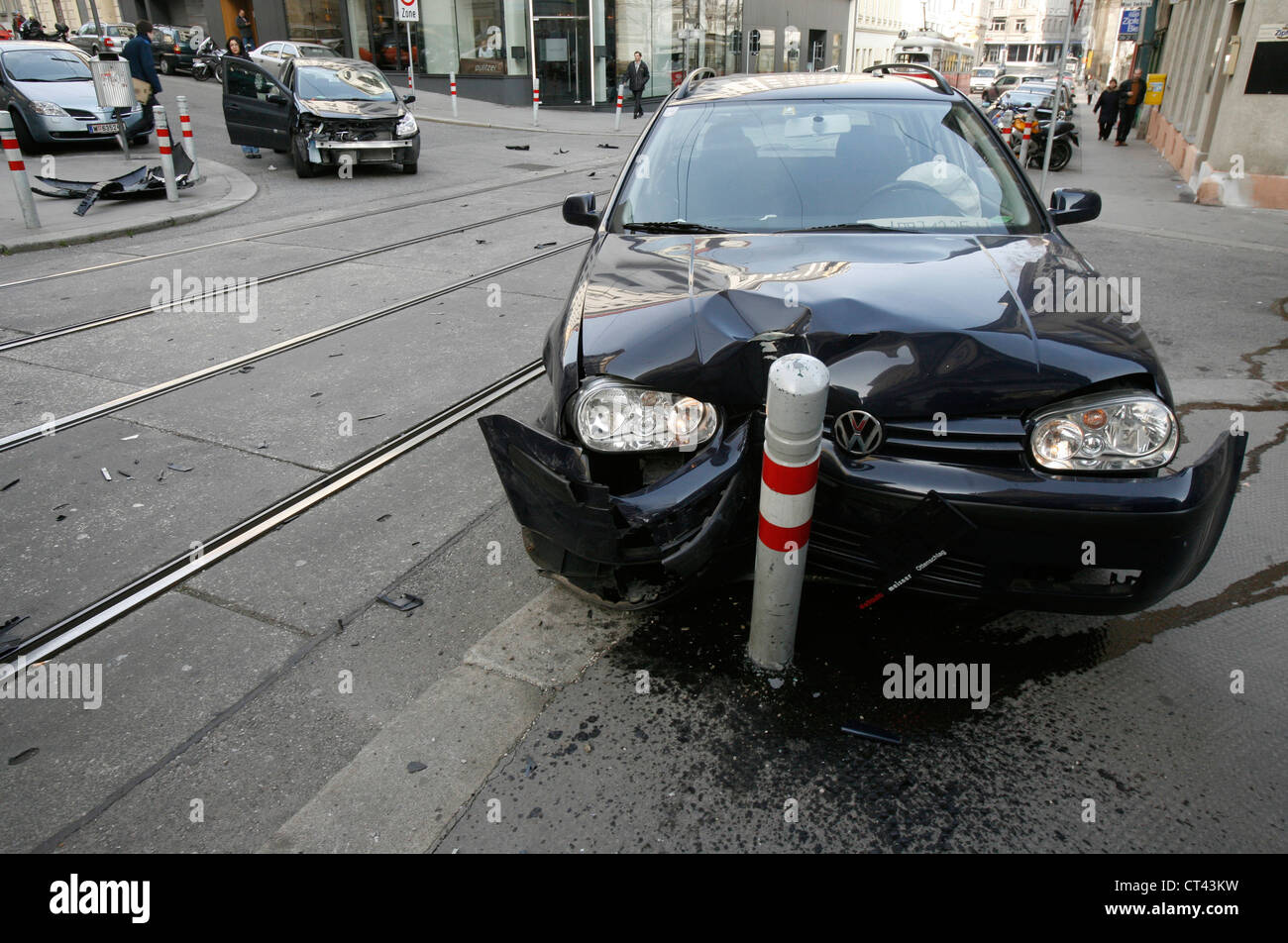 Road accident casualties hi-res stock photography and images - Alamy