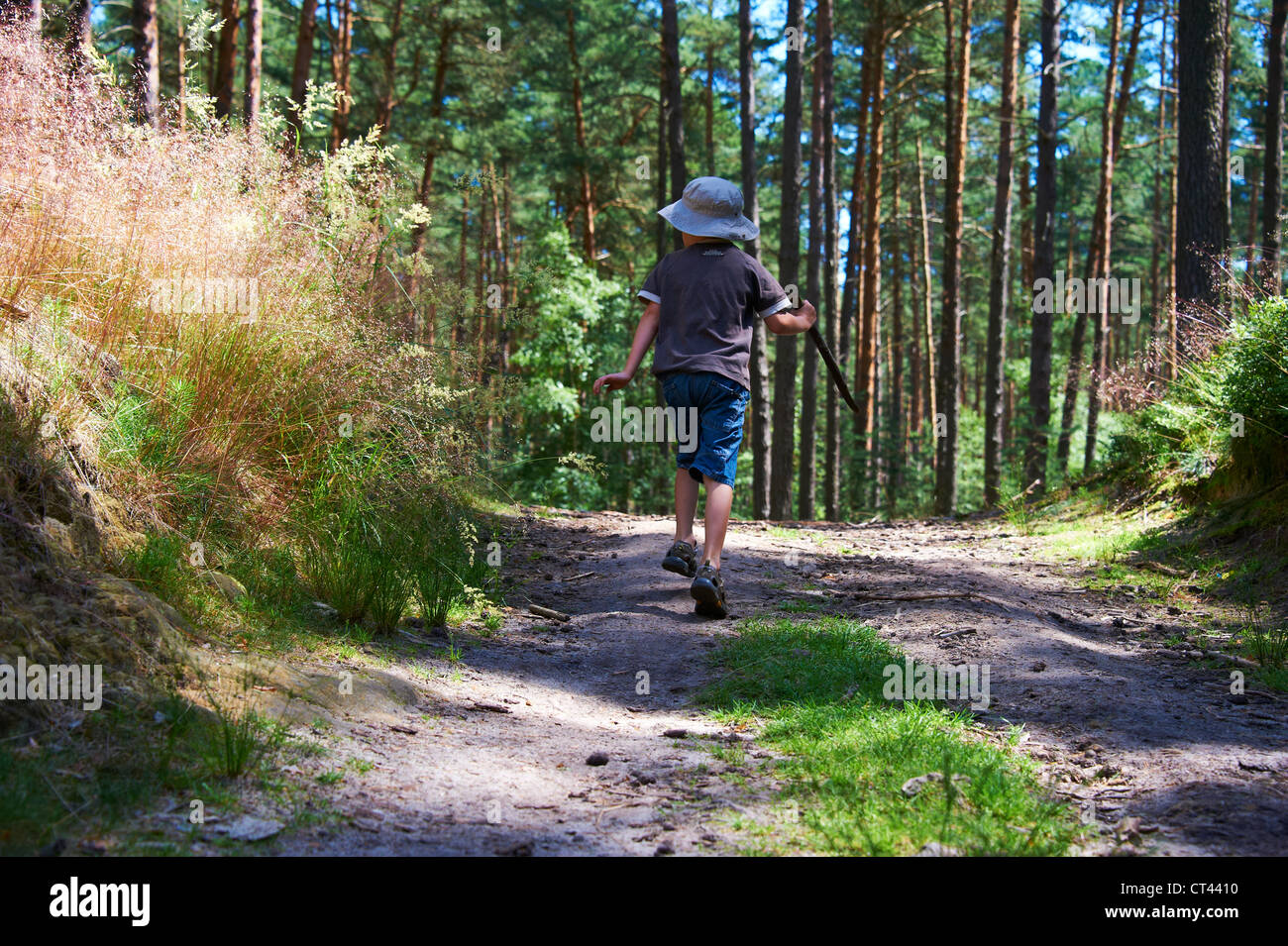 Child hanging walkway hi-res stock photography and images - Alamy