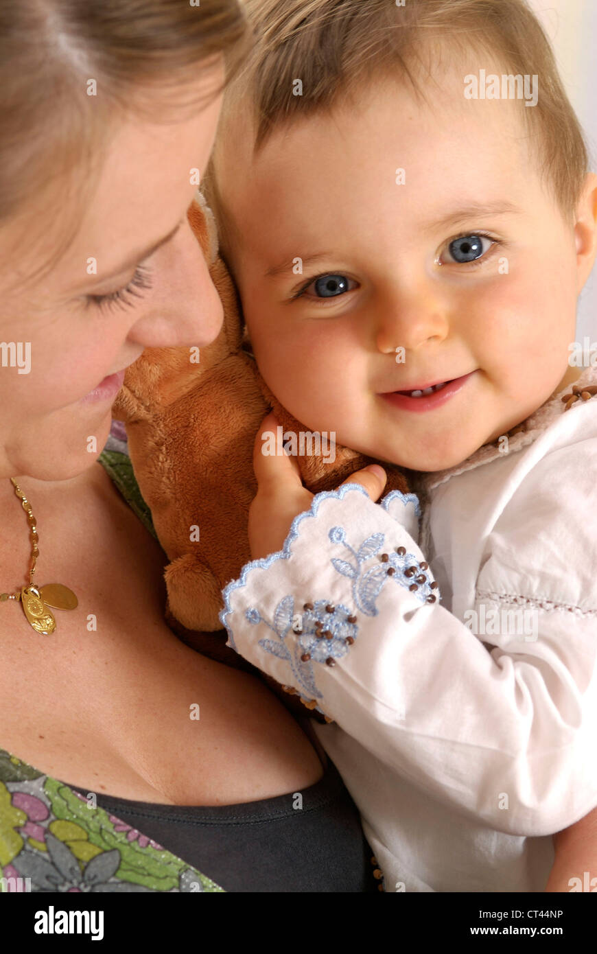 MOTHER & CHILD Stock Photo - Alamy