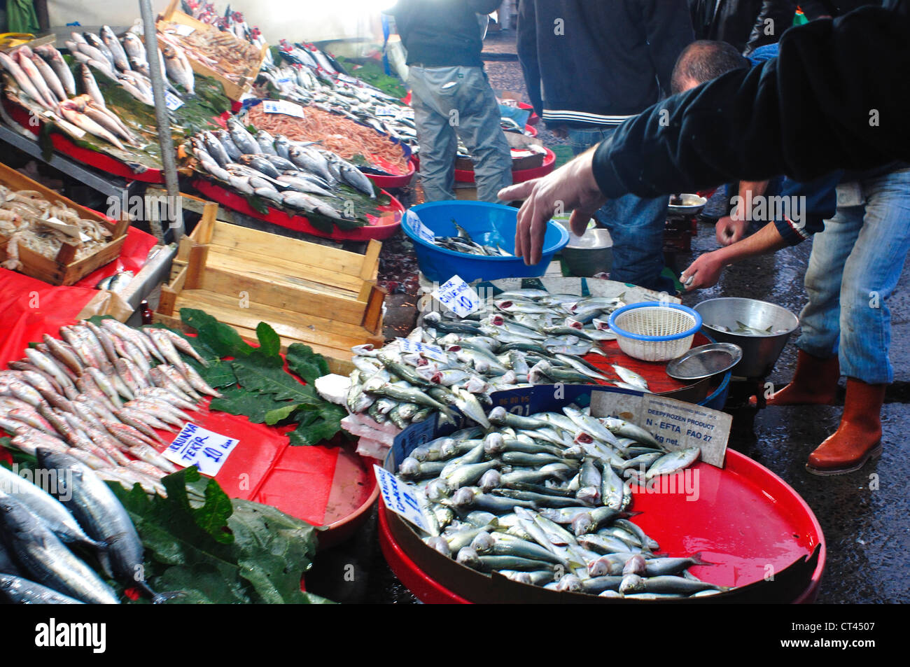 Turkey, Istanbul, Fish Market near Galata Bridge Stock Photo - Alamy