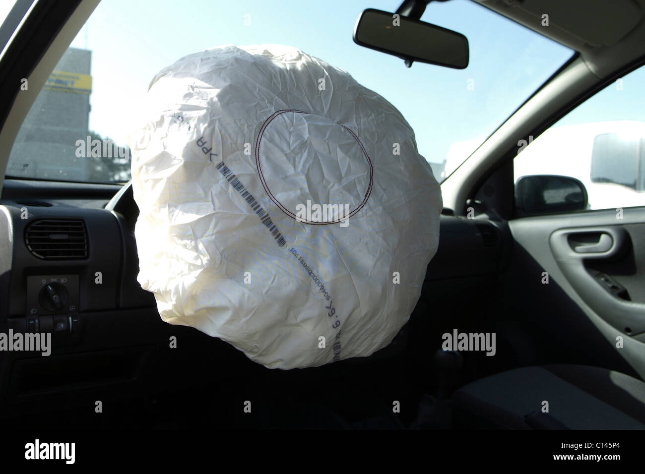 Car air bag hi-res stock photography and images - Alamy