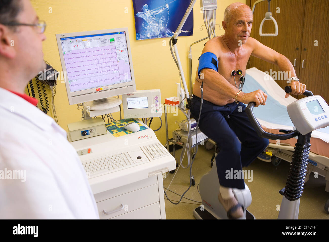 STRESS TEST, ELDERLY PERSON Stock Photo - Alamy