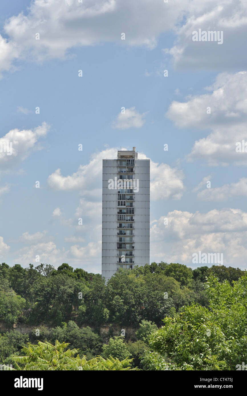 Old high rise building tall hi-res stock photography and images - Alamy