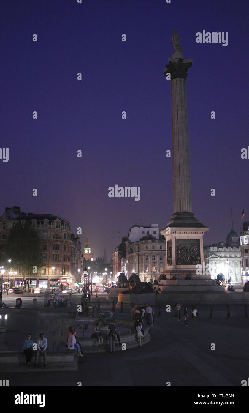 Nelsons Column Trafalgar Square London at night Stock Photo - Alamy