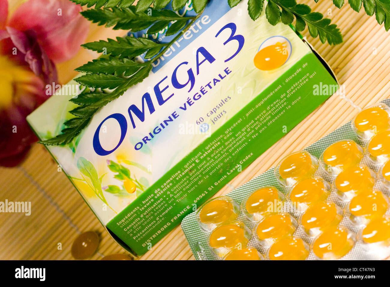 Herbal medicine packaging hi-res stock photography and images - Alamy