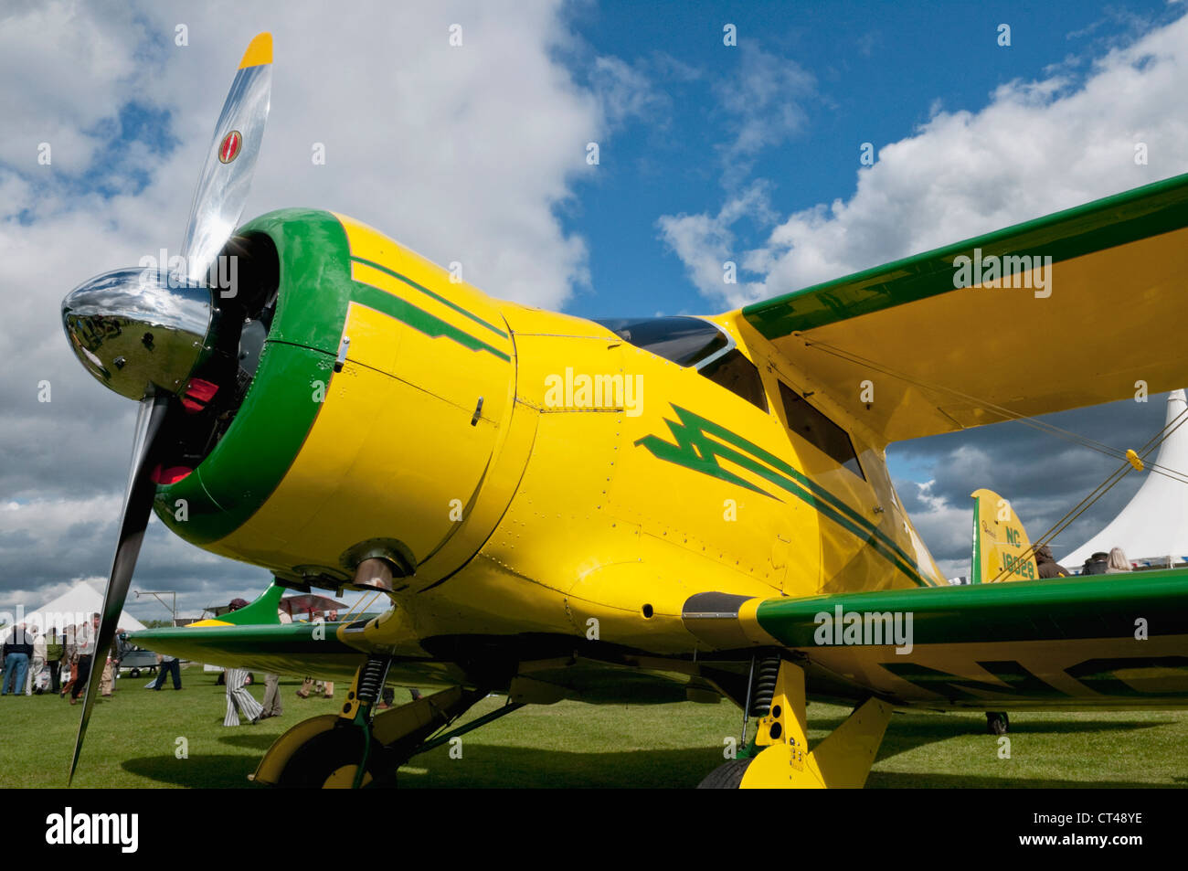 Classic aircraft hi-res stock photography and images - Alamy