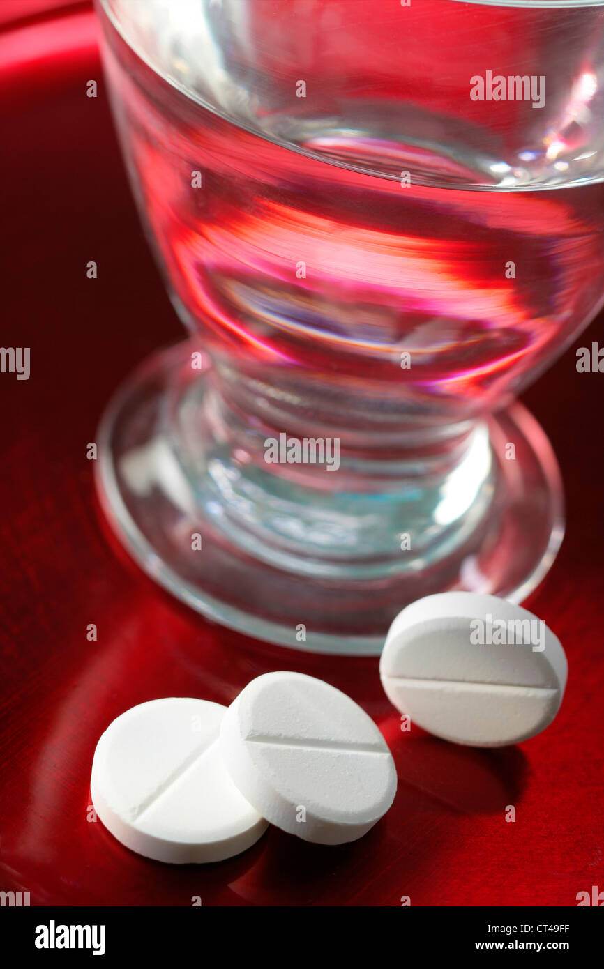 AN EFFERVESCENT TABLET Stock Photo - Alamy