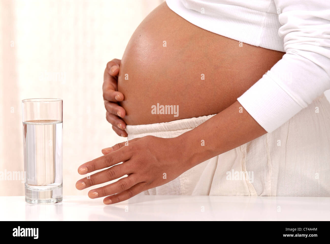 View lady thirsty african hi-res stock photography and images - Alamy