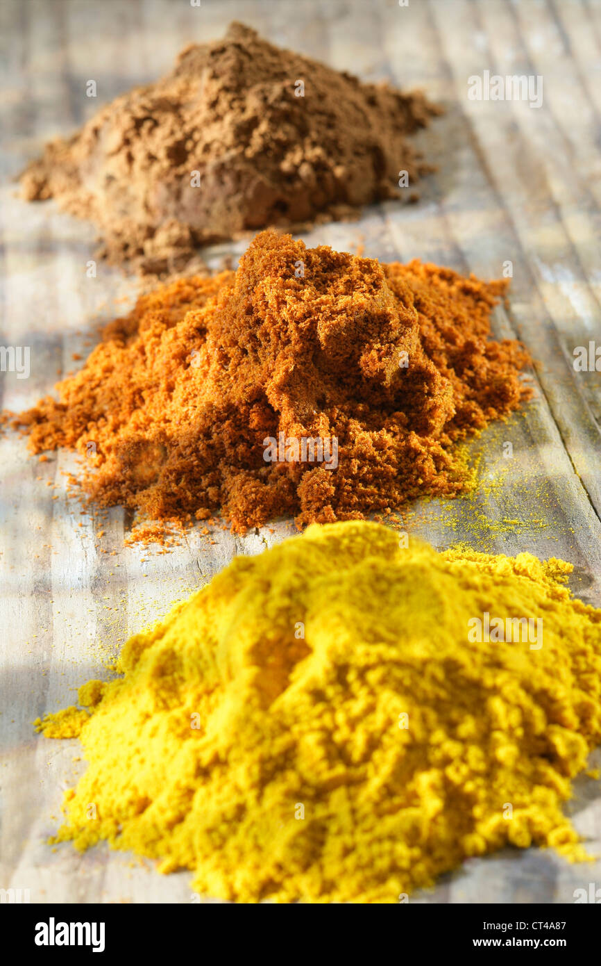 Spices piles chilli hi-res stock photography and images - Alamy