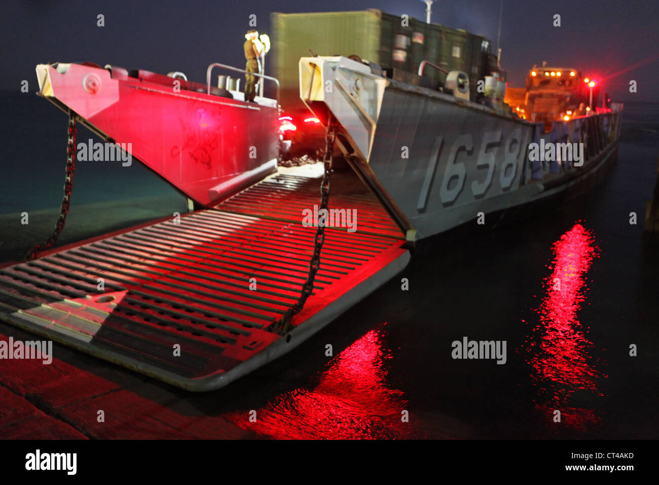 Kuwait naval base hi-res stock photography and images - Alamy