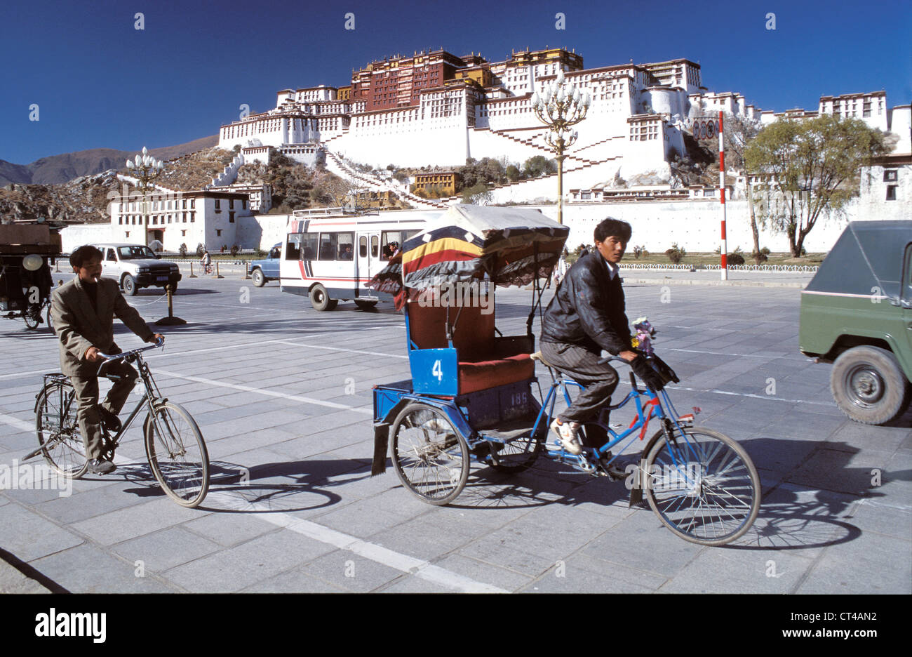 Lhassa, potala palace hi-res stock photography and images - Alamy