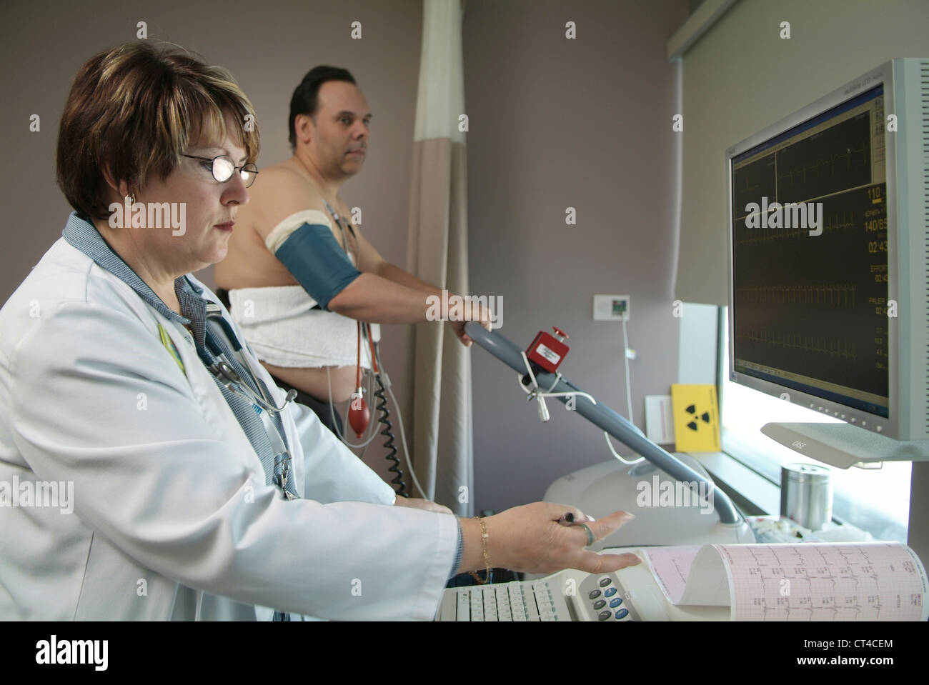 Exercise tolerance tests hi-res stock photography and images - Alamy