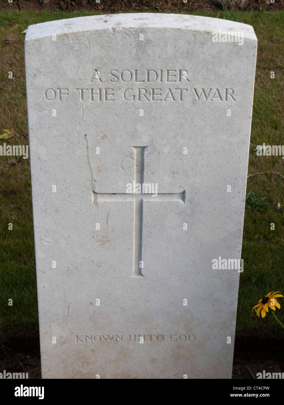 Commonwealth War Graves Memorial Stone for Unknown Soldier Stock Photo ...