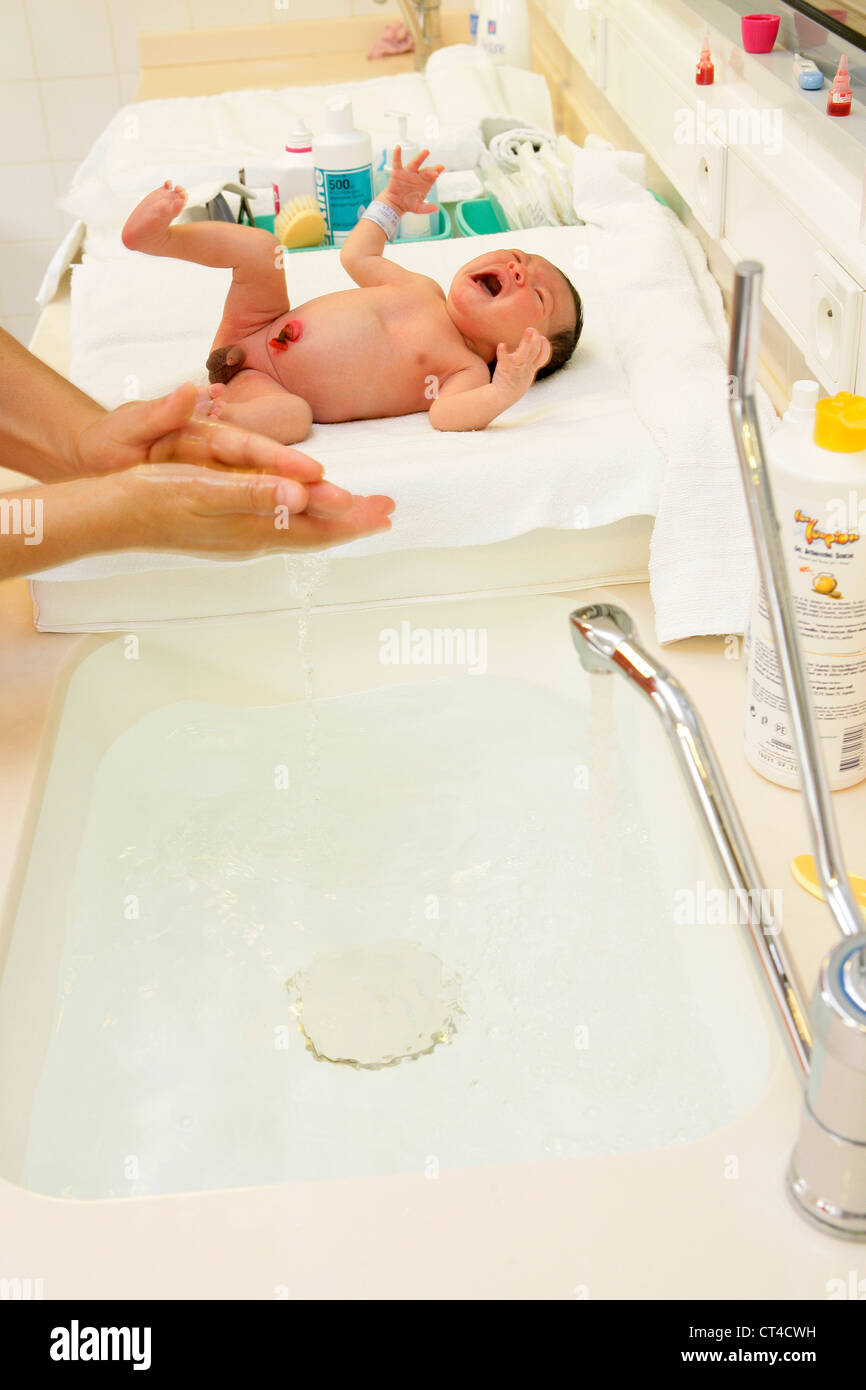 NEWBORN BABY HYGIENE Stock Photo - Alamy
