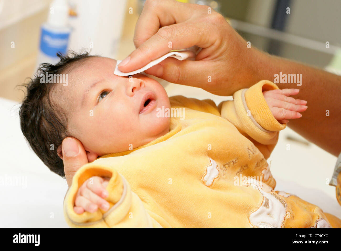NEWBORN BABY HYGIENE Stock Photo - Alamy