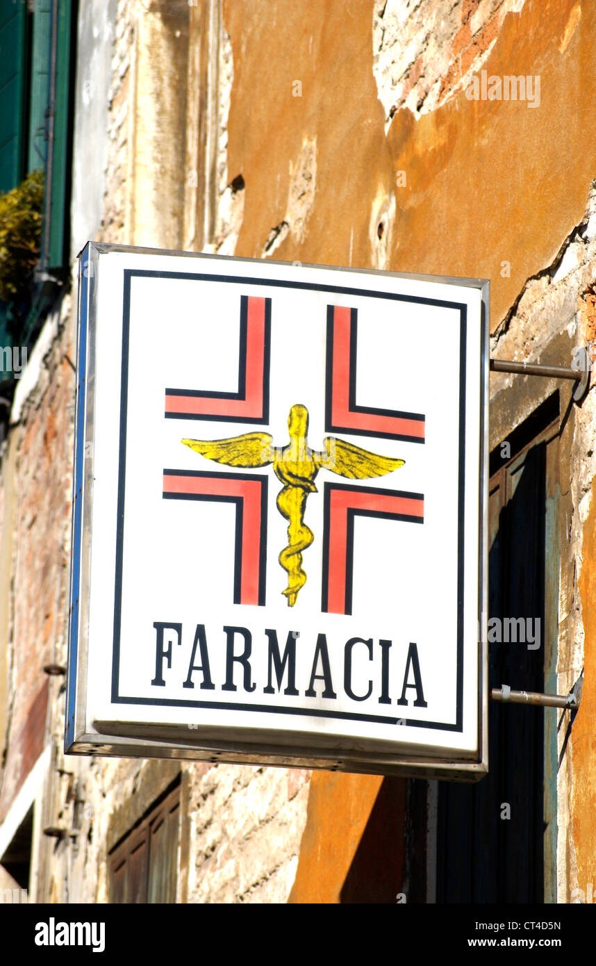 Chemist's sign italy hi-res stock photography and images - Alamy
