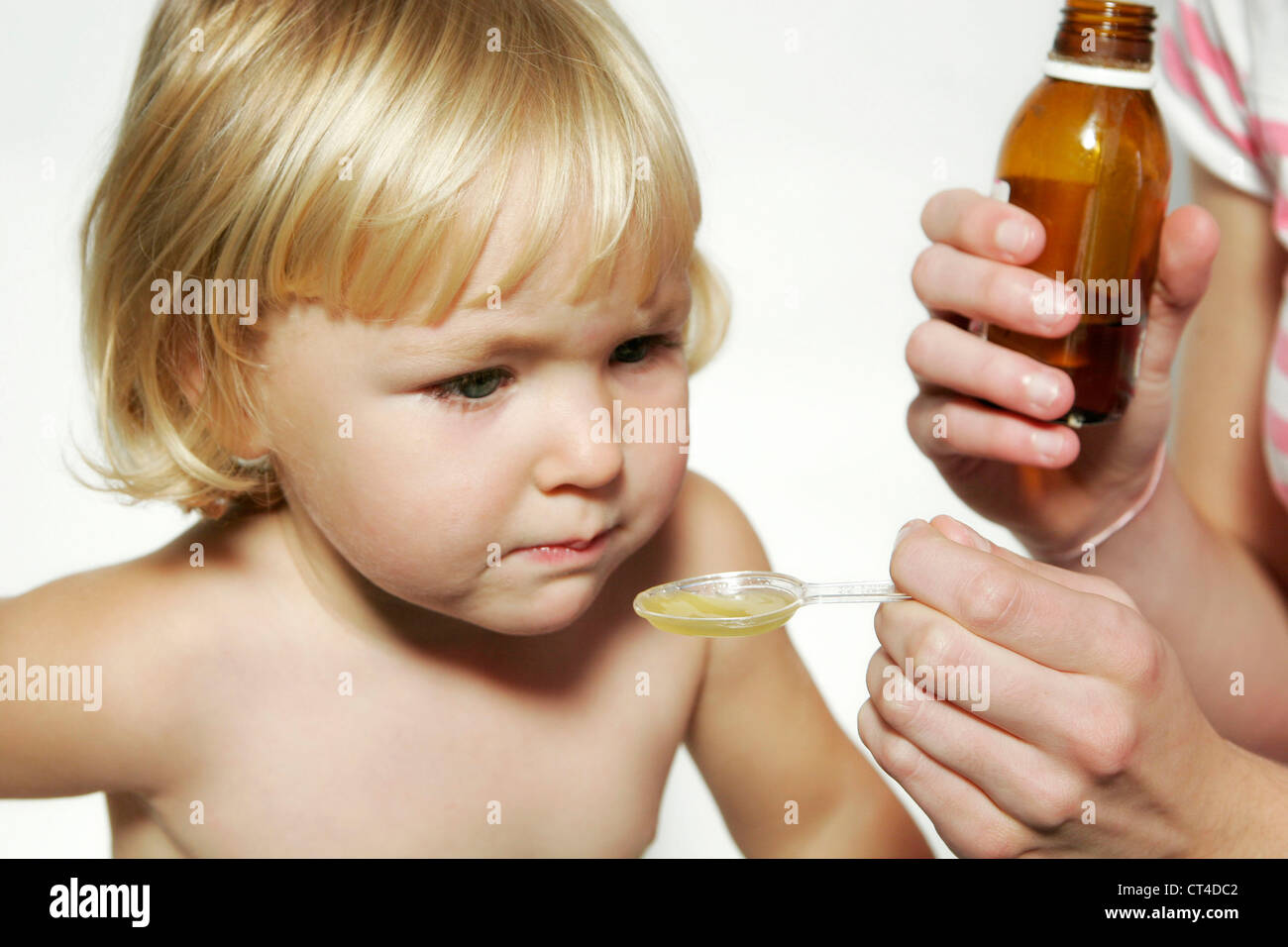 COUGHING TREATMENT CHILD Stock Photo - Alamy