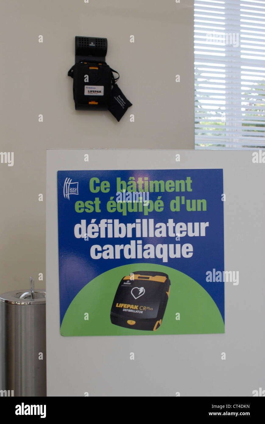 AUTOMATED EXTERNAL DEFIBRILLATOR Stock Photo - Alamy