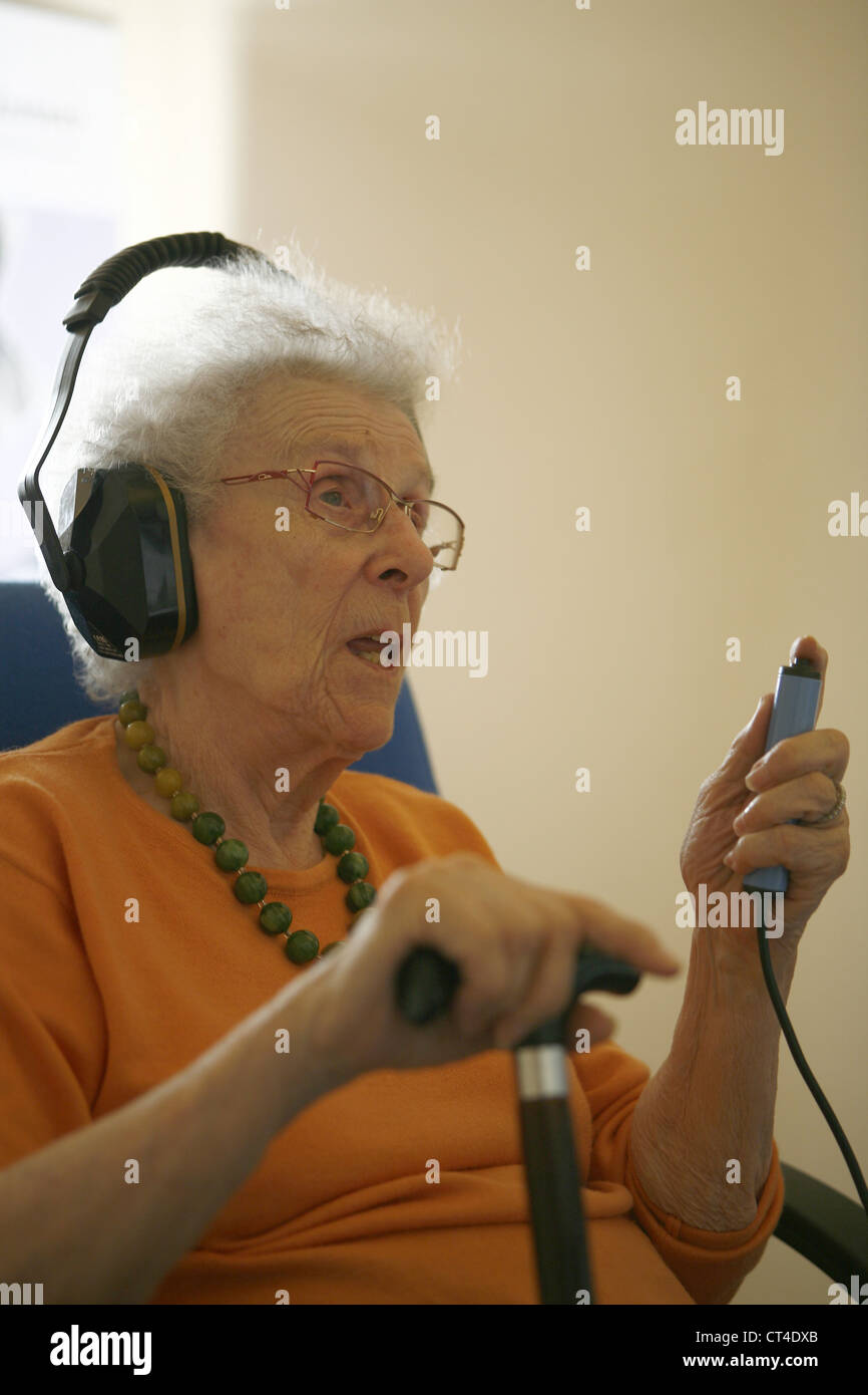 AUDIOMETRY, ELDERLY PERSON Stock Photo - Alamy