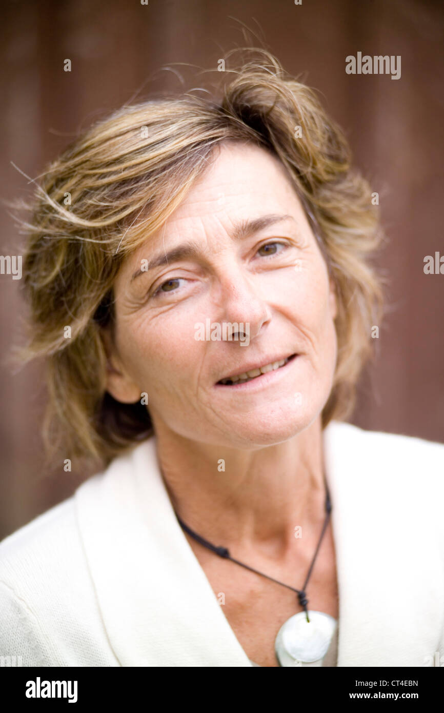 PORTRAIT OF A WOMAN, 40/50 Stock Photo - Alamy