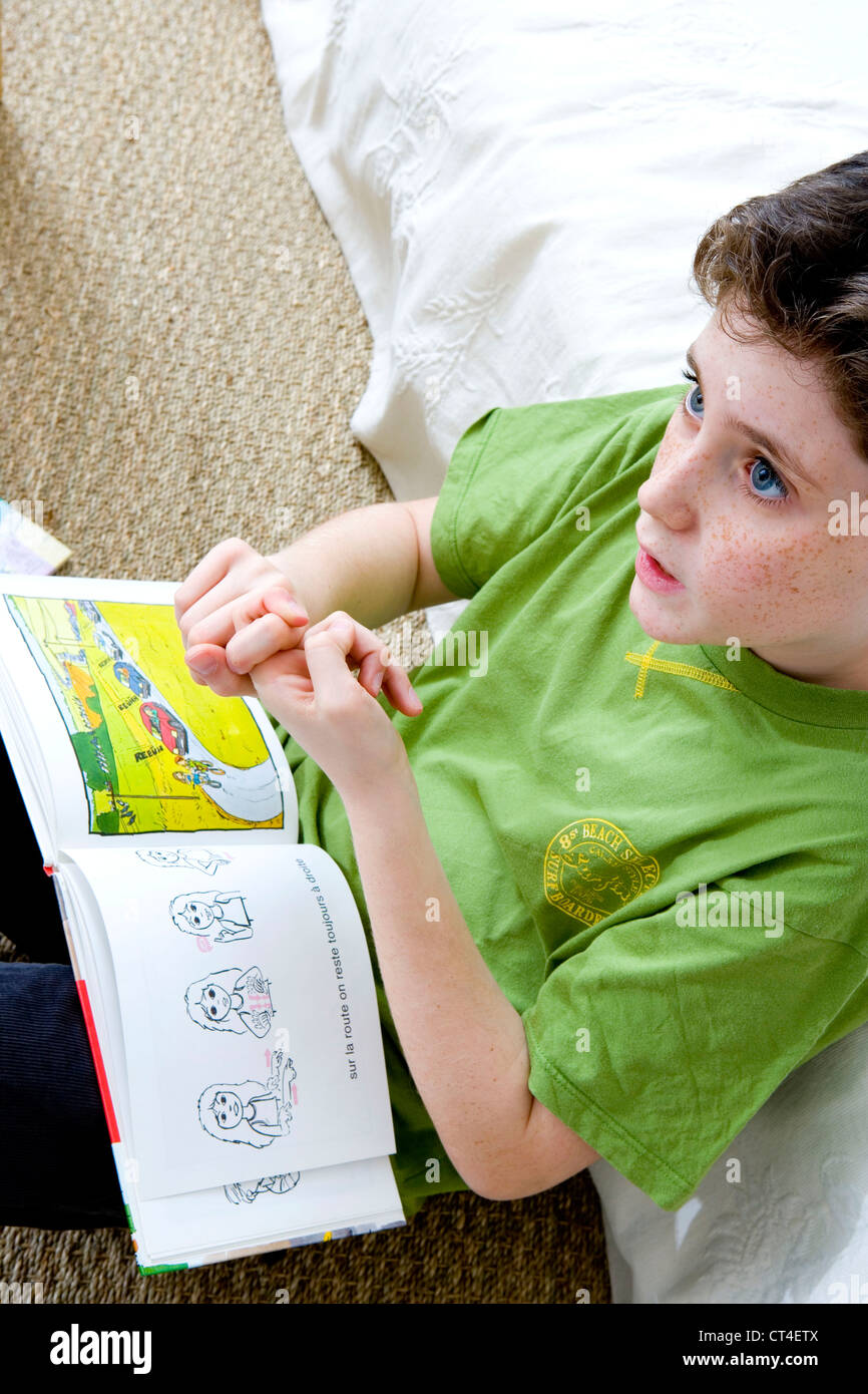 Children learning sign language hi-res stock photography and images - Alamy