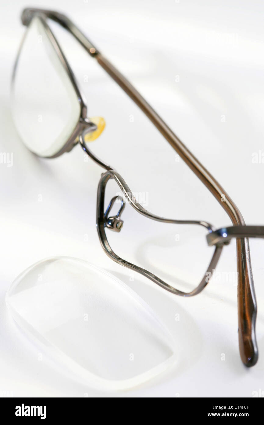 Shattered vision hi-res stock photography and images - Alamy