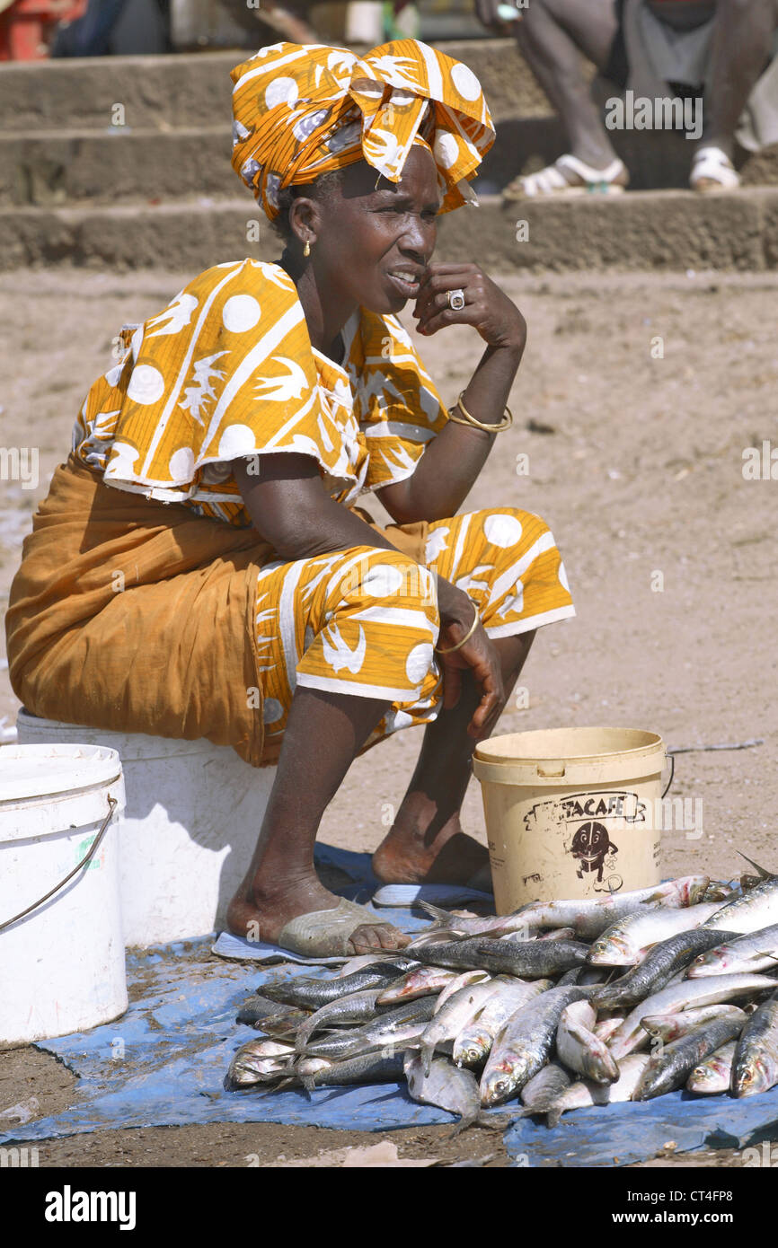Mbour fish market mbour senegal hi-res stock photography and images - Alamy