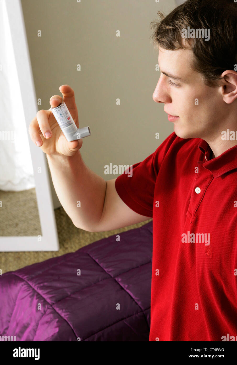 ASTHMA TREATMENT, MAN Stock Photo - Alamy