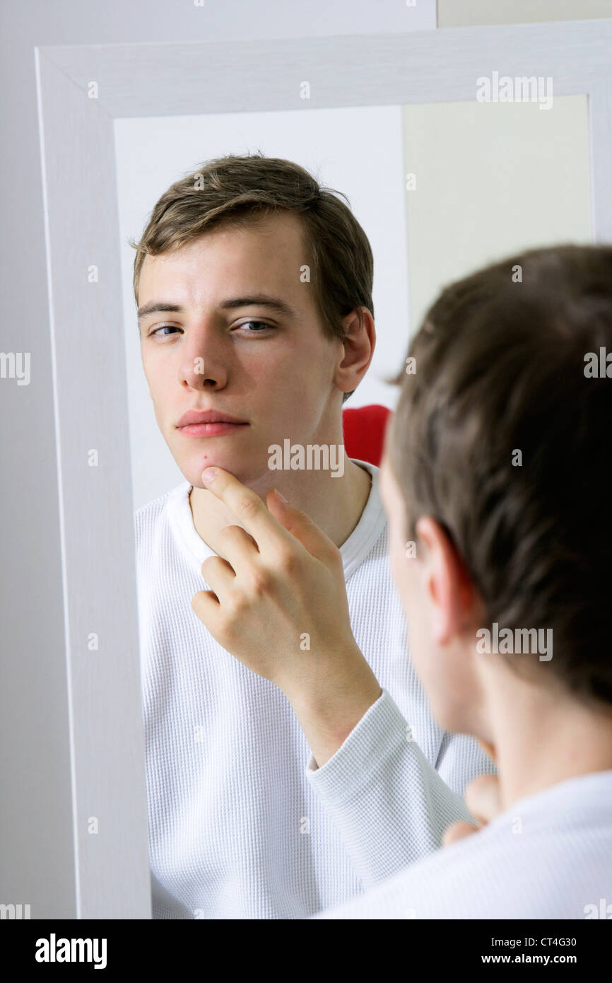 MAN WITH MIRROR Stock Photo - Alamy