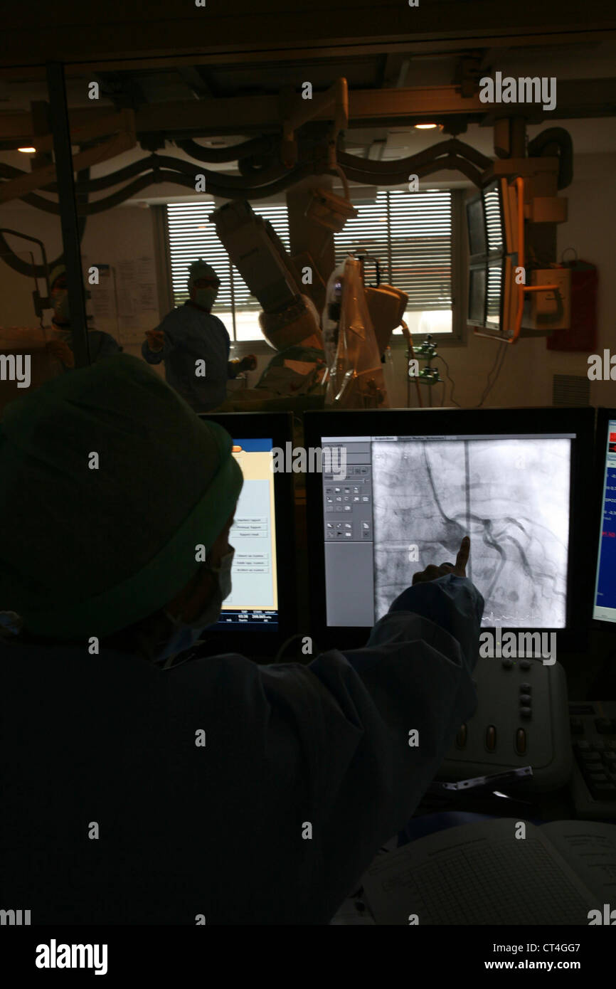 Muscle surgery hi-res stock photography and images - Alamy