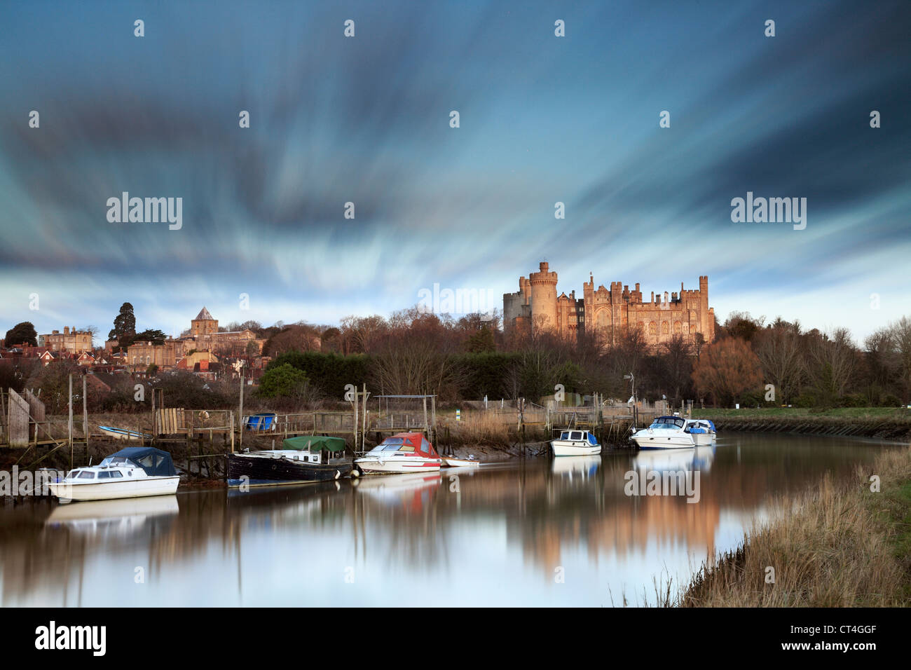 River Arun and Arundel Castle, West Sussex Stock Photo - Alamy