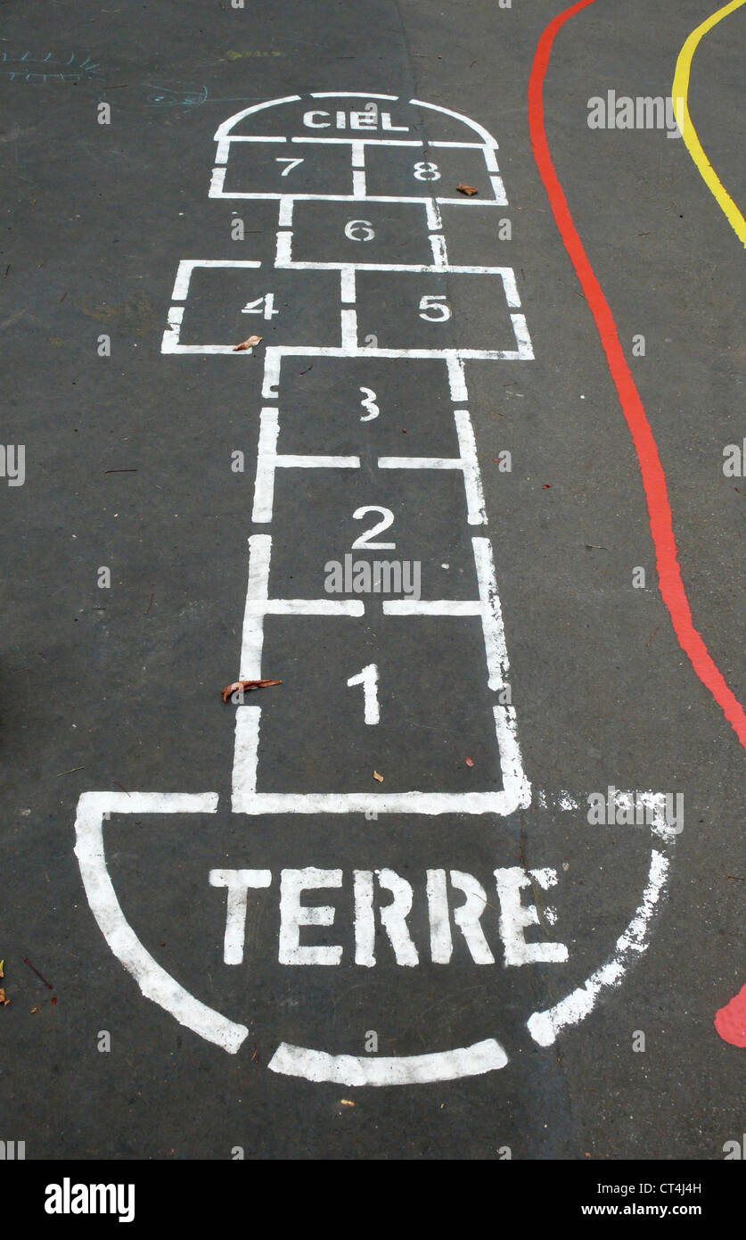 Hopscotches hi-res stock photography and images - Alamy