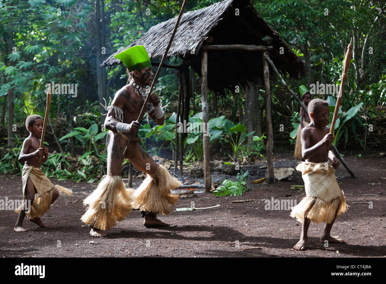 Oceania tribal dance hi-res stock photography and images - Alamy
