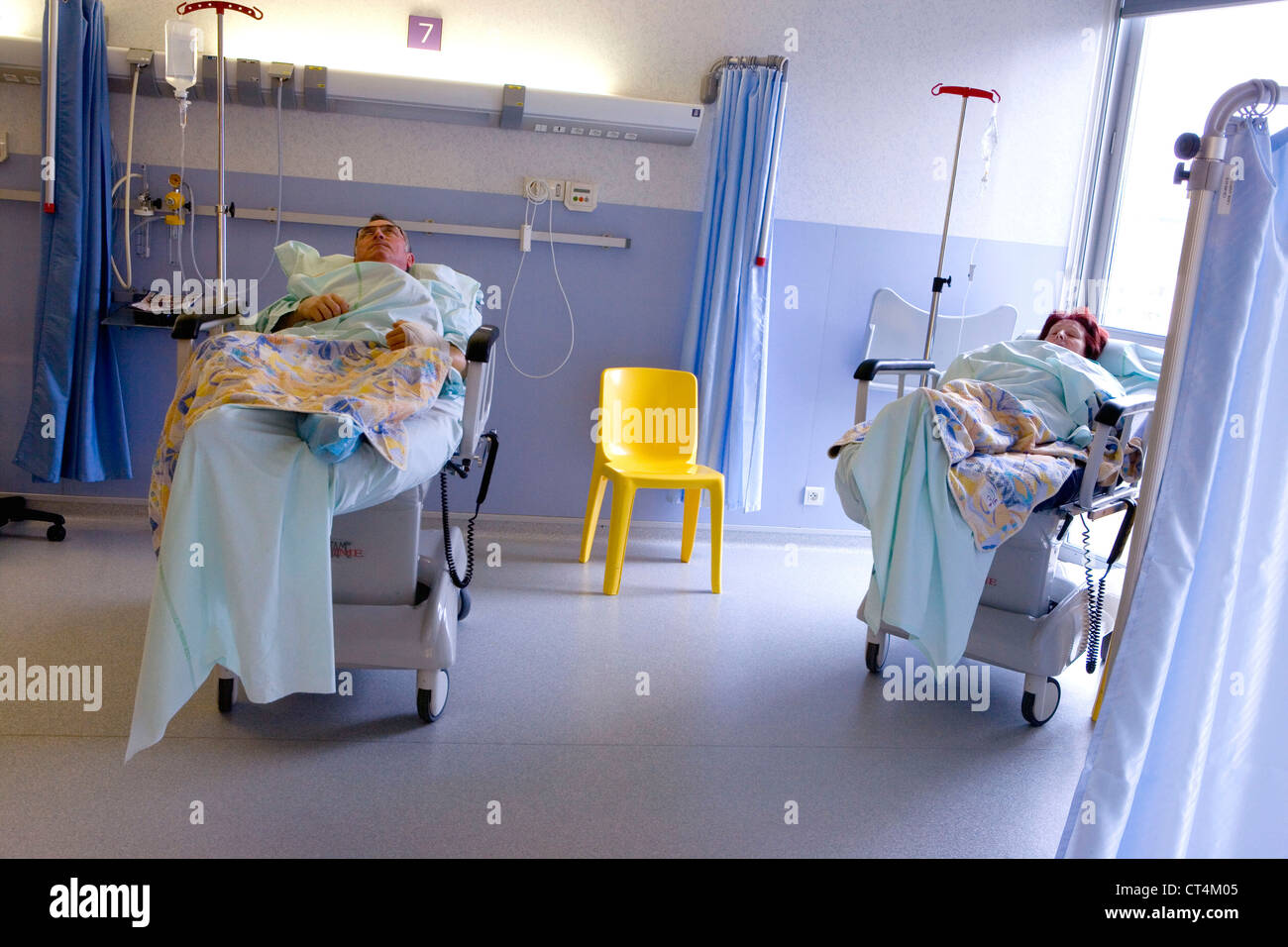 Hospital day surgery hi-res stock photography and images - Alamy