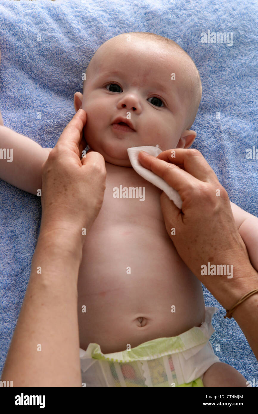 Child washing face bed hi-res stock photography and images - Alamy
