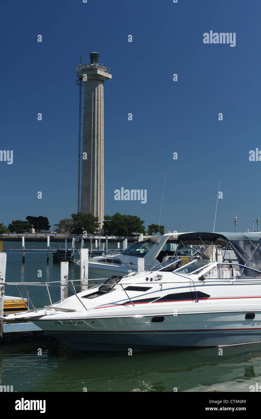 Perrys monument hi-res stock photography and images - Alamy