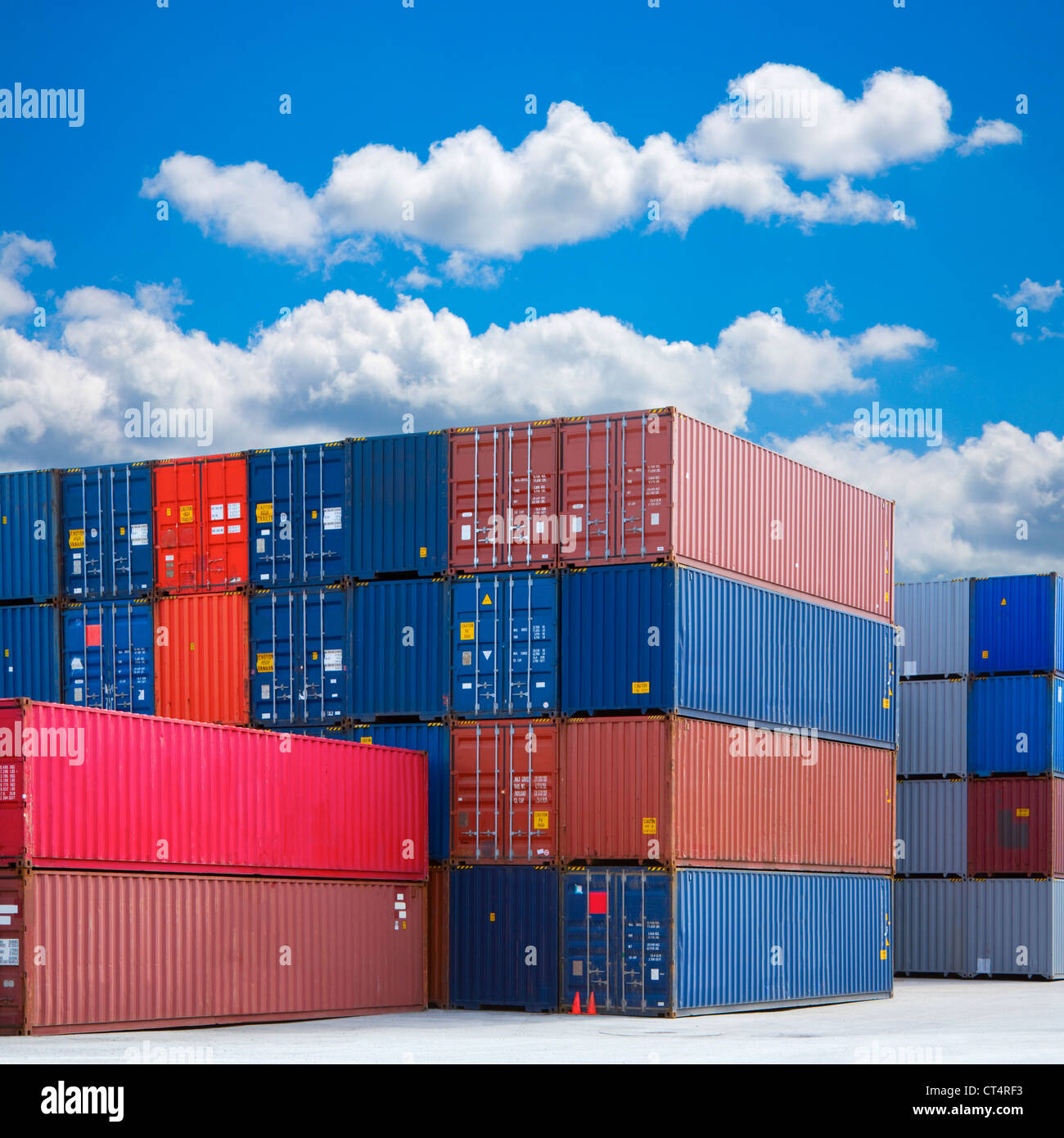 Stacked shipping containers hi-res stock photography and images - Alamy