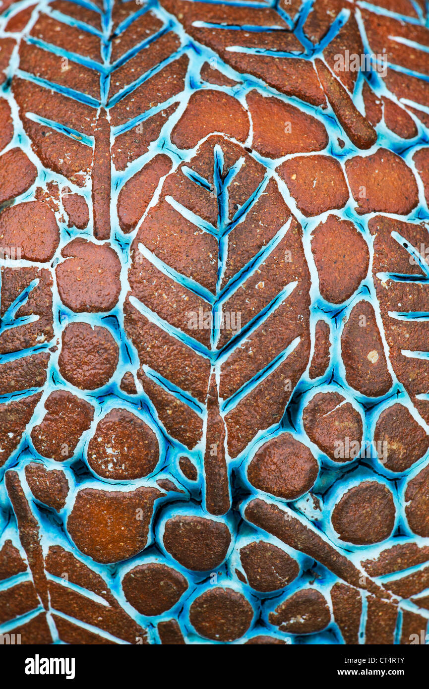 Ceramic pottery leaf and berry pattern Stock Photo - Alamy