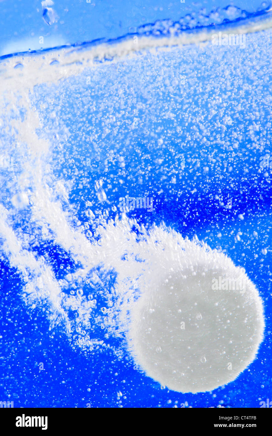 AN EFFERVESCENT TABLET Stock Photo - Alamy