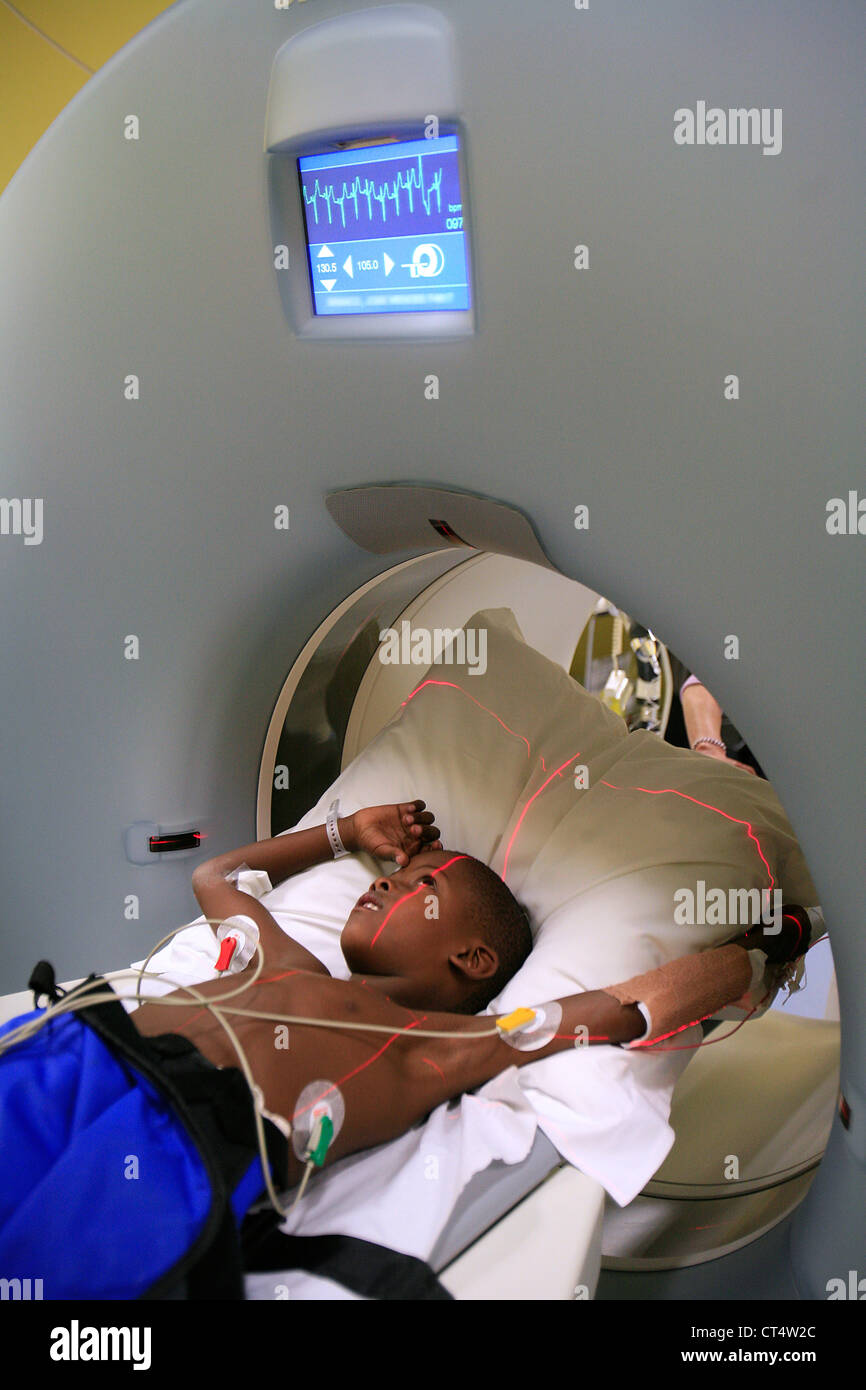 Ct scanner child hi-res stock photography and images - Alamy