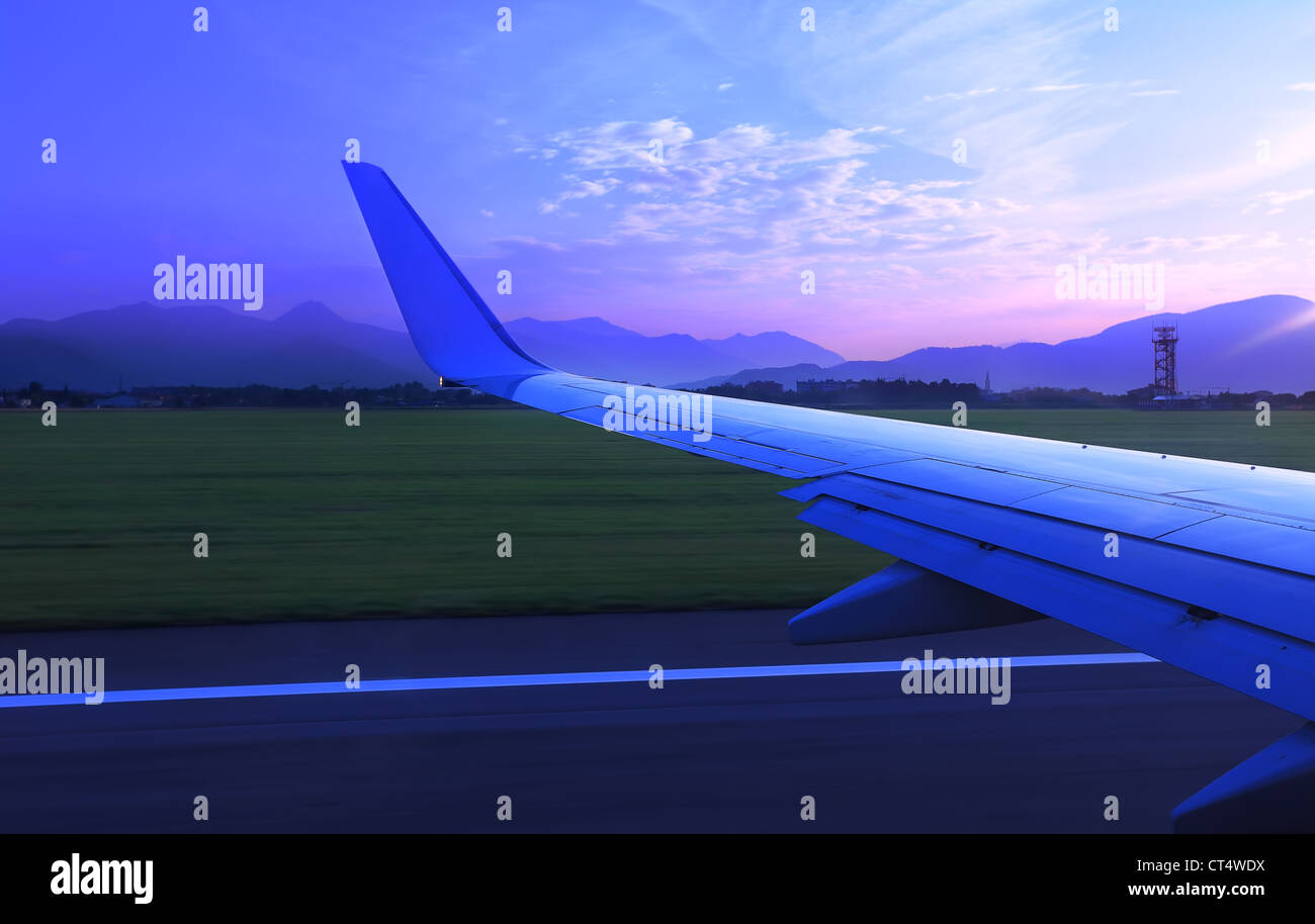 Italy airplane wing flight hi-res stock photography and images - Alamy