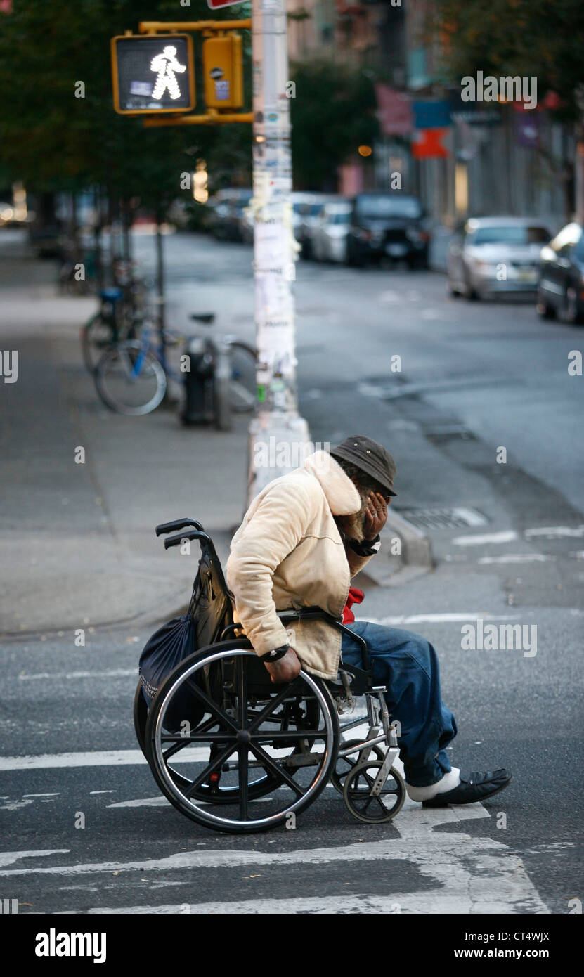 Homeless african american women hi-res stock photography and images - Alamy