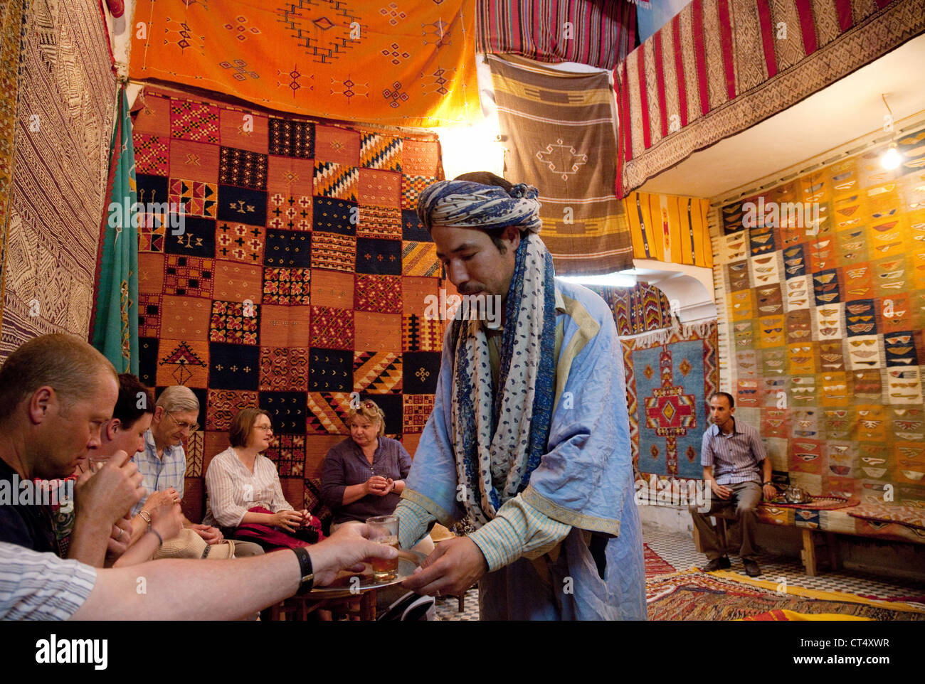 Buying merchant hi-res stock photography and images - Alamy